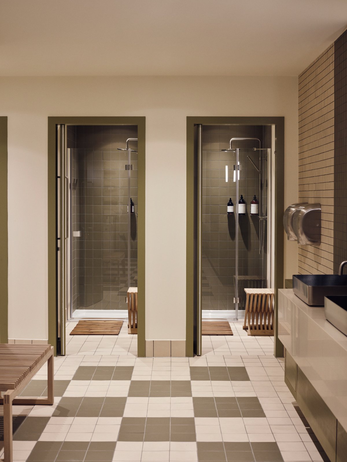 YinjiSpace - Daytrip Studio x TOG Shoreditch Office